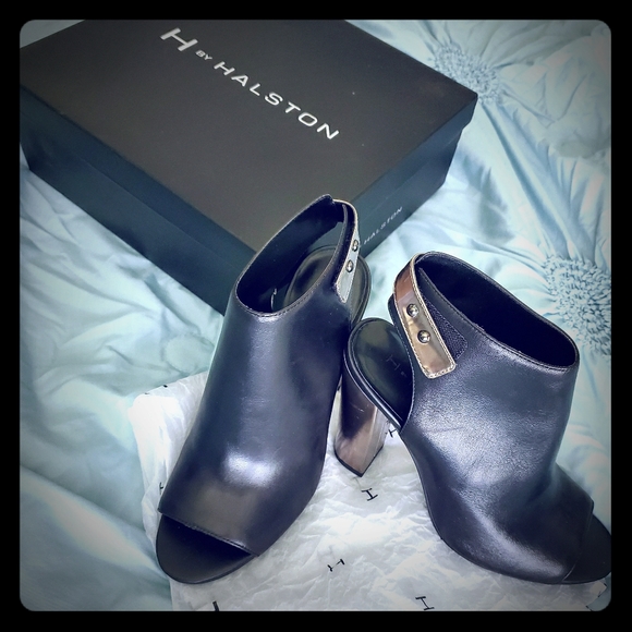 H by Halston | Shoes | H By Halston Black And Pewter Shoes | Poshmark
